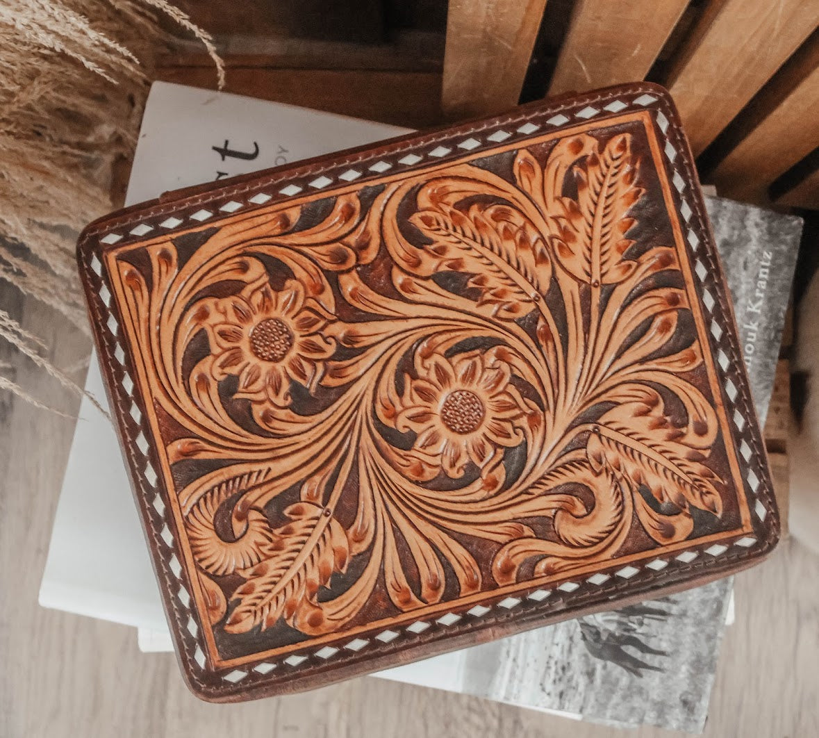 THE MEMPHIS JEWELRY BOX – 7 Bar Boutique